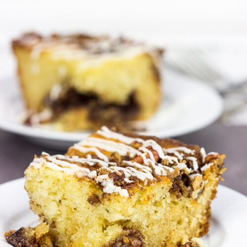 Overnight Coffee Cake | Easy breakfast option for overnight guests!