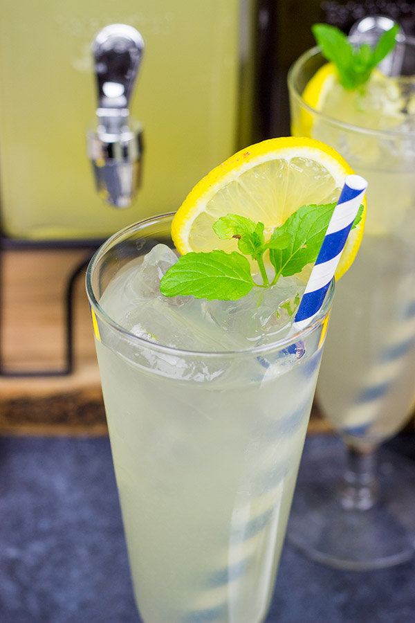 Fresh Ginger Lemonade | Perfect for summer afternoons!