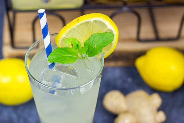 Fresh Ginger Lemonade | Perfect for summer afternoons!
