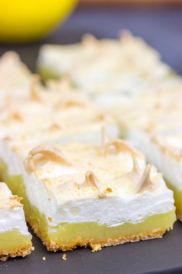 Lemon Meringue Bars | Classic summer dessert | Spicedblog.com