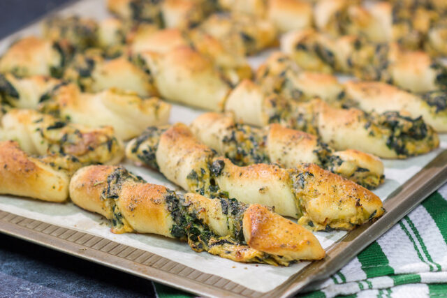 Spinach Artichoke Breadsticks | Spicedblog